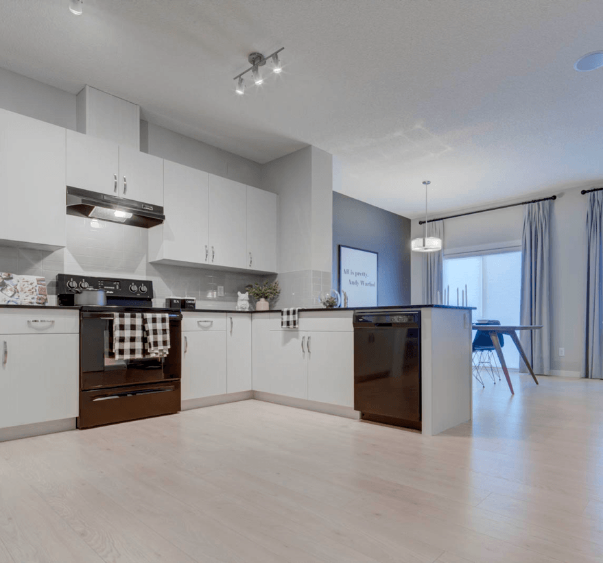 9 Advantages to Buying a Quick Possession Home